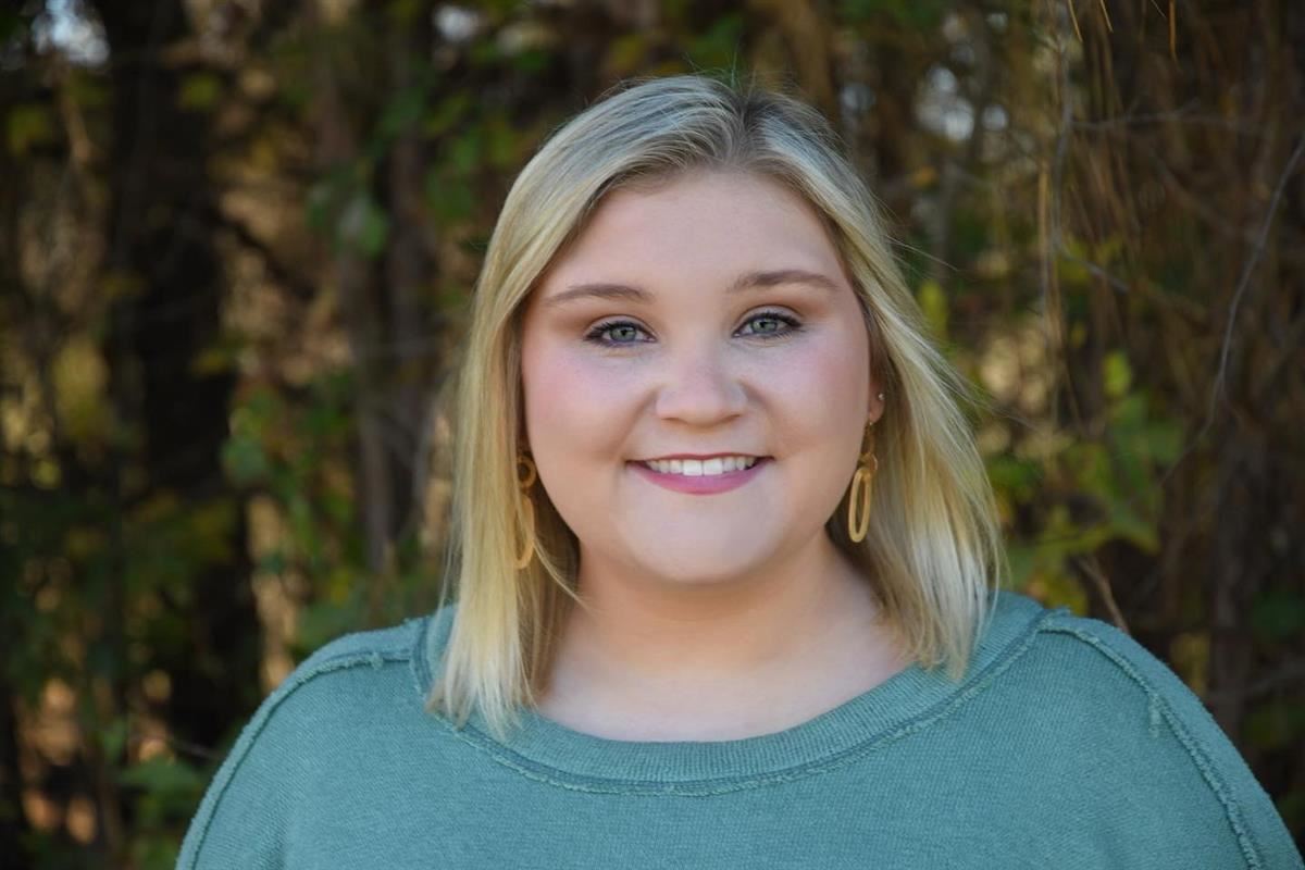 Carpenter, Chloe-Social Science / Meet Ms. Carpenter