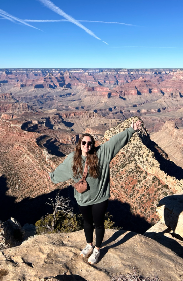 Edwards, Hope - Social Studies / Meet the Teacher